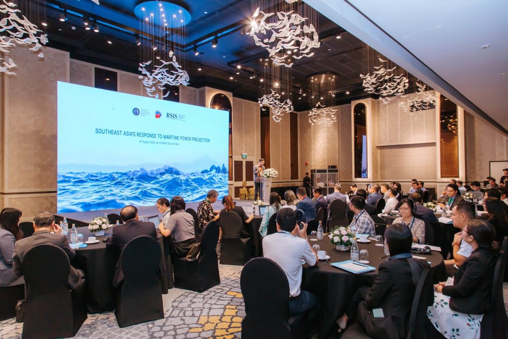 ตัวแทนอาจารย์สาขาการระหว่างประเทศ วิทยาลัยนานาชาติ มข. ร่วมเสวนา ...